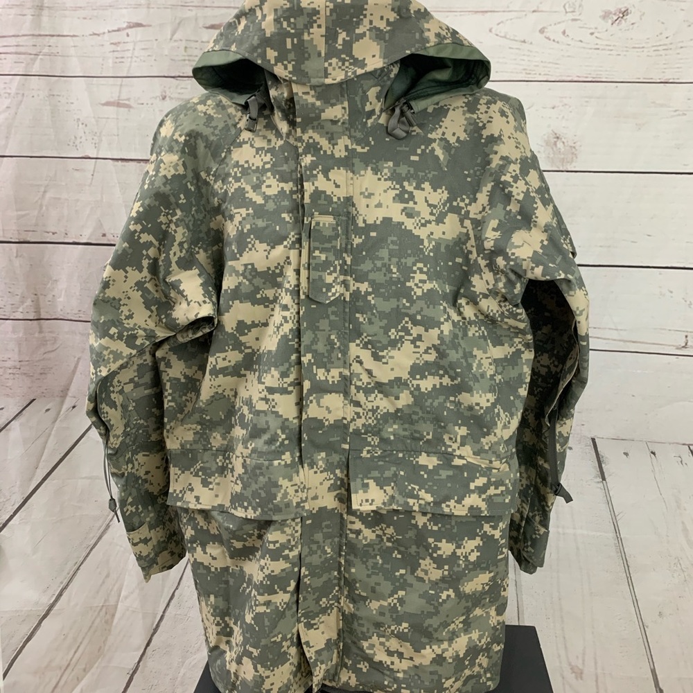 Men’s Army Digital Camo Gortex Parka Small Long - Gem
